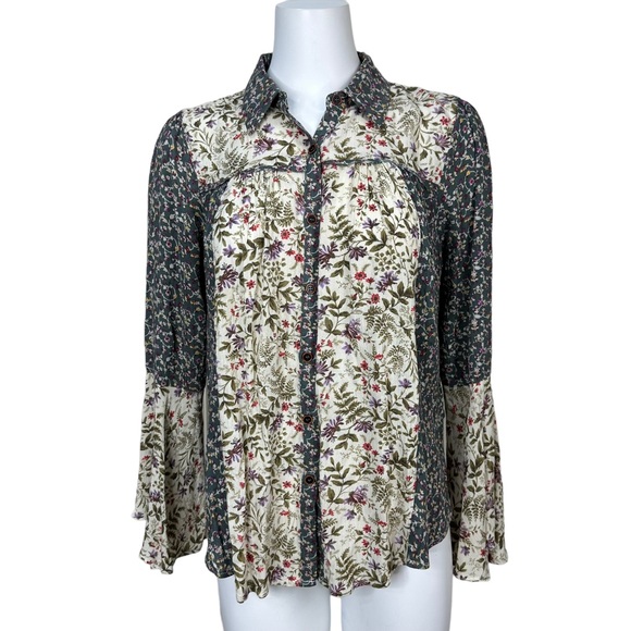 Mystree | Tops | Nwt Mystree Floral Button Front Blouse Bell Sleeve S ...